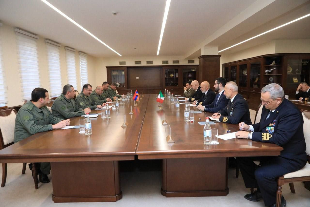 Lieutenant General Edward Asryan had a meeting with the Chief of the ...